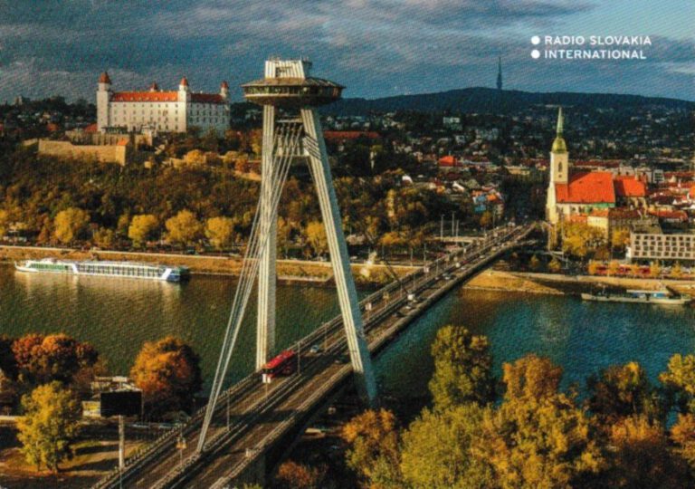 Peter's DX Corner - The wonderful world of listening to the radio